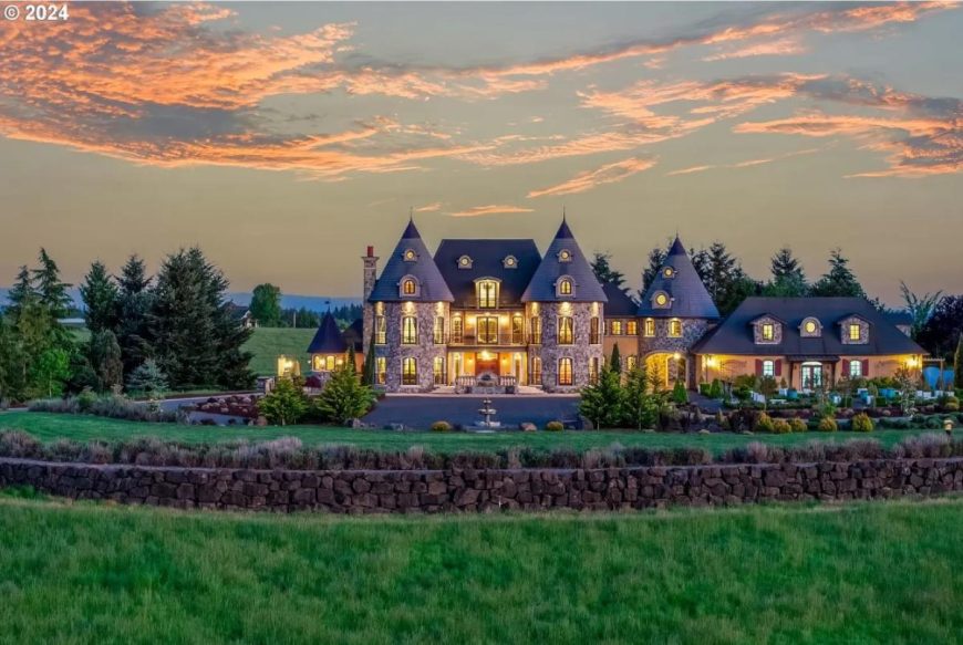 What is a Mansion? How Much Square Footage to be a Mansion?