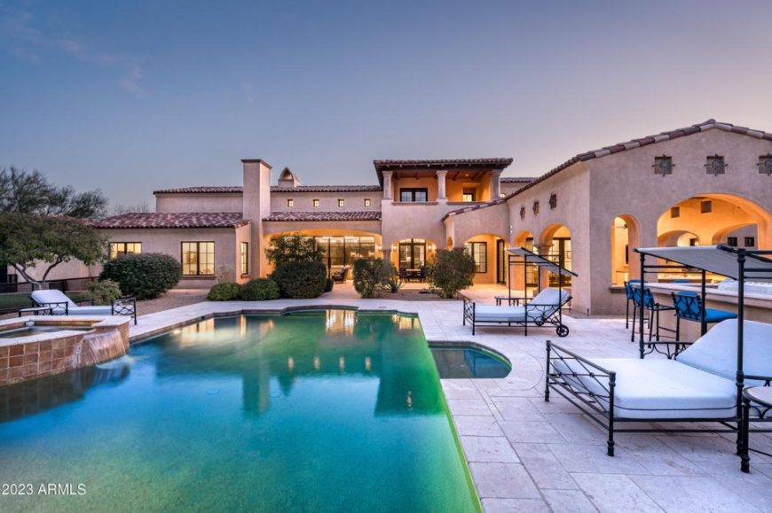 What is a Mansion? How Much Square Footage to be a Mansion?