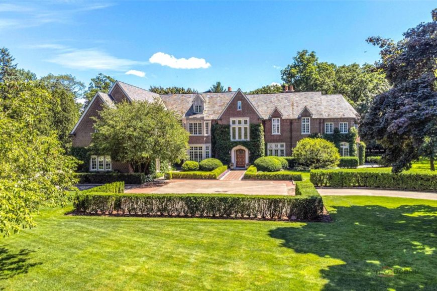 What is a Mansion? How Much Square Footage to be a Mansion?