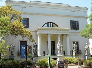 15 of the Most Picture Perfect Historic Mansions in Savannah, Georgia ...