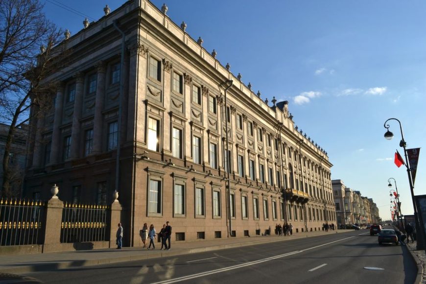 15 Lavish Historic Mansions and Baroque Palaces Built by the Russian ...