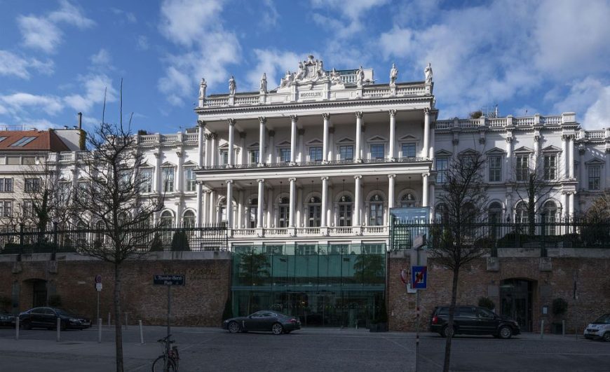 15 of the Finest Palatial Homes and Baroque Mansions Built During the ...