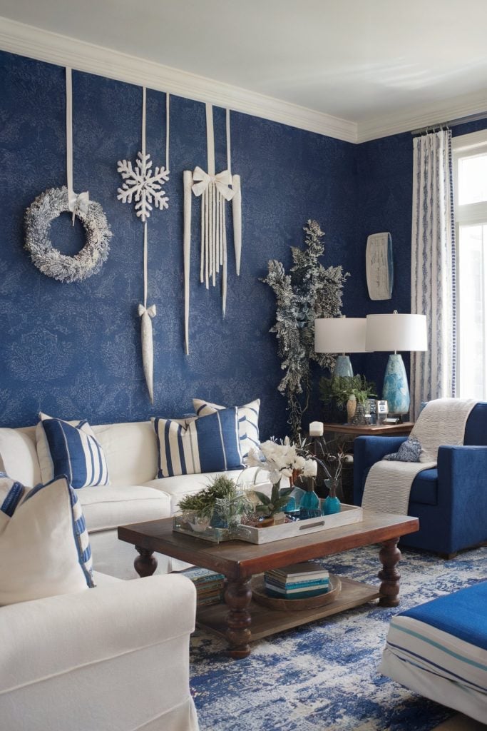 Create a Cool Holiday Vibe with 13 Blue Christmas Decor Ideas – Home ...