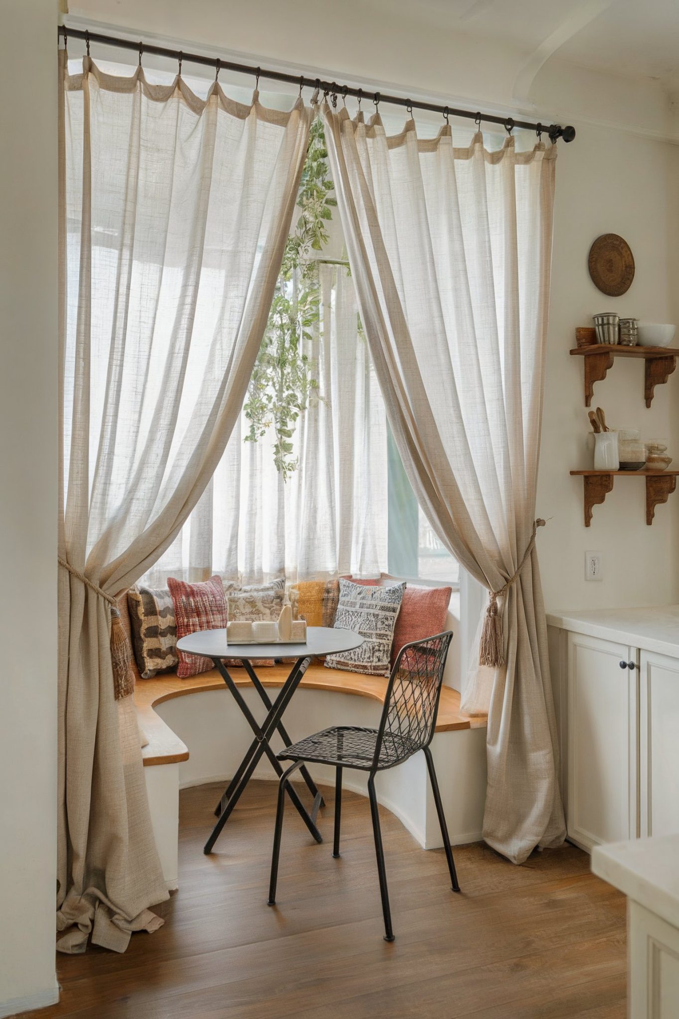 Create the Perfect Dining Corner with These 22 Kitchen Nook Design ...
