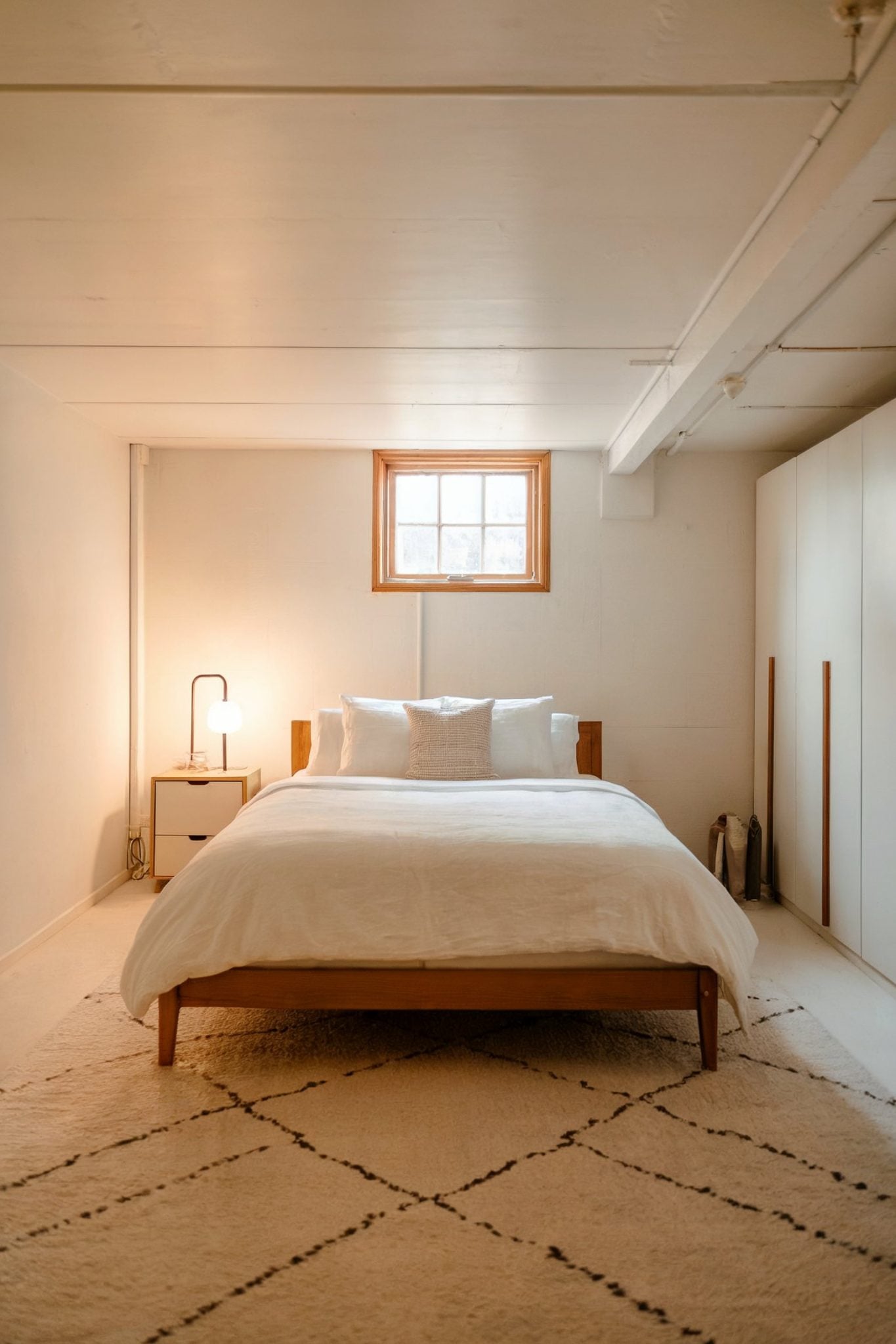 Design the Perfect Basement Bedroom with These 21 Creative Ideas – Home ...
