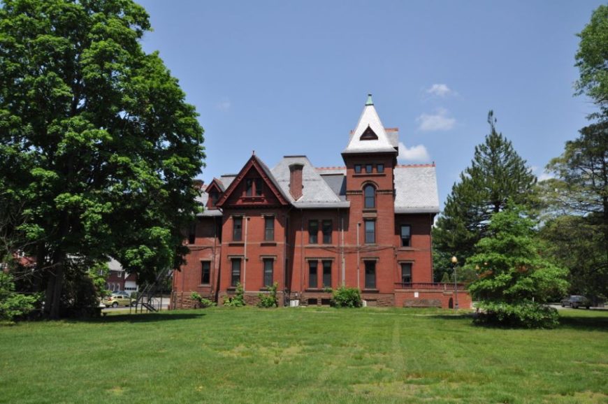 15 Historic Mansions in Connecticut Built By Some of the Richest ...