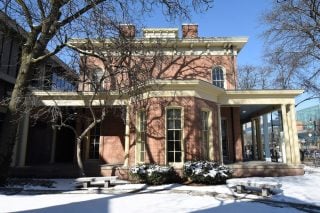 15 of the Finest Historic Mansions Built in Illinois and Owned by the ...