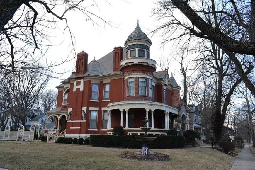 These 15 Historic Missouri Mansions Showcase the State’s Incredible ...