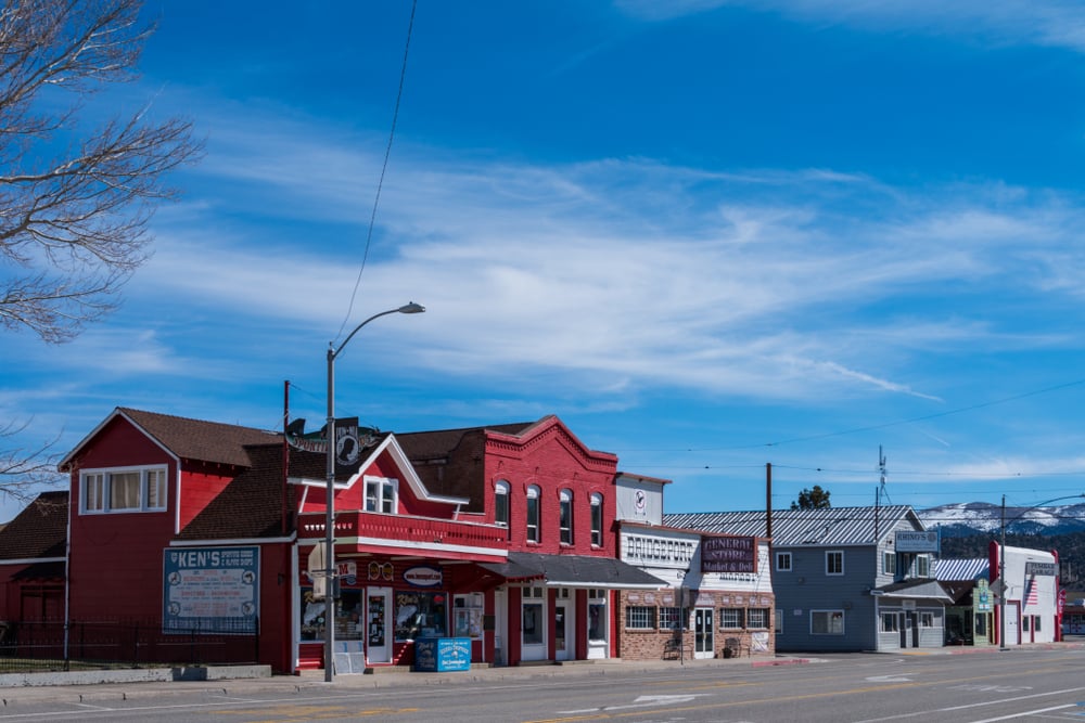 20 of the Best Towns for Natural Hot Springs Across the USA