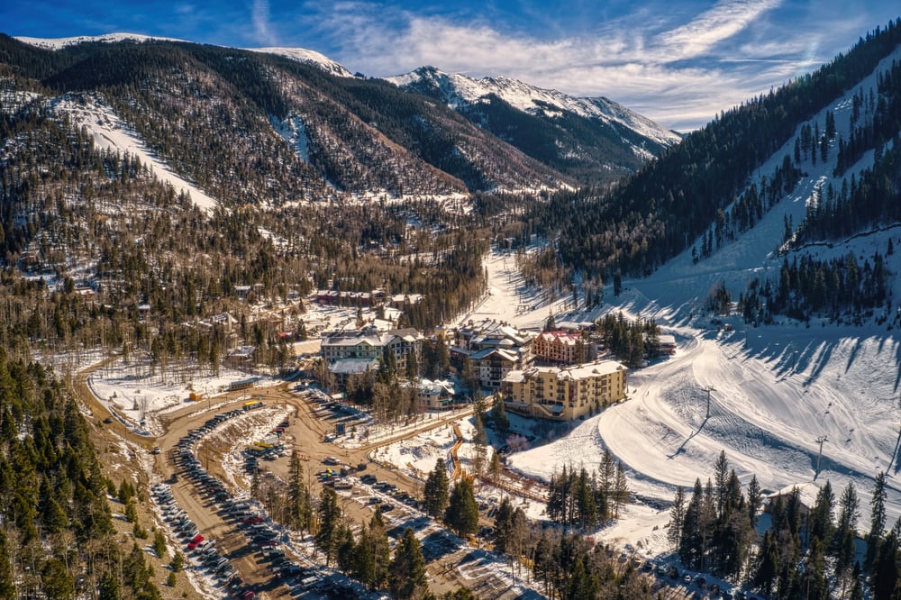 25 Outstanding Small Towns for Snow Lovers (USA)