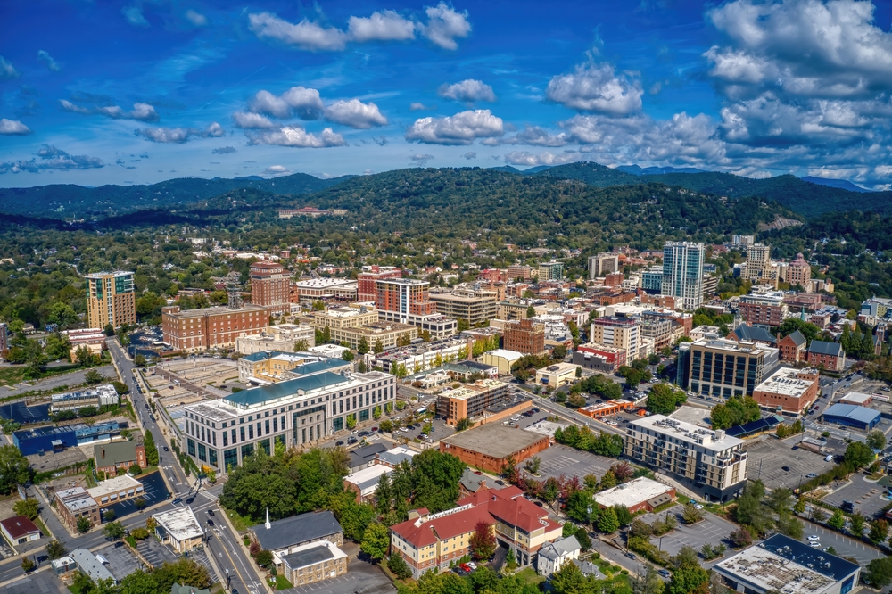 15 of the Most Dog-Friendly Small Towns in the USA – Home Stratosphere