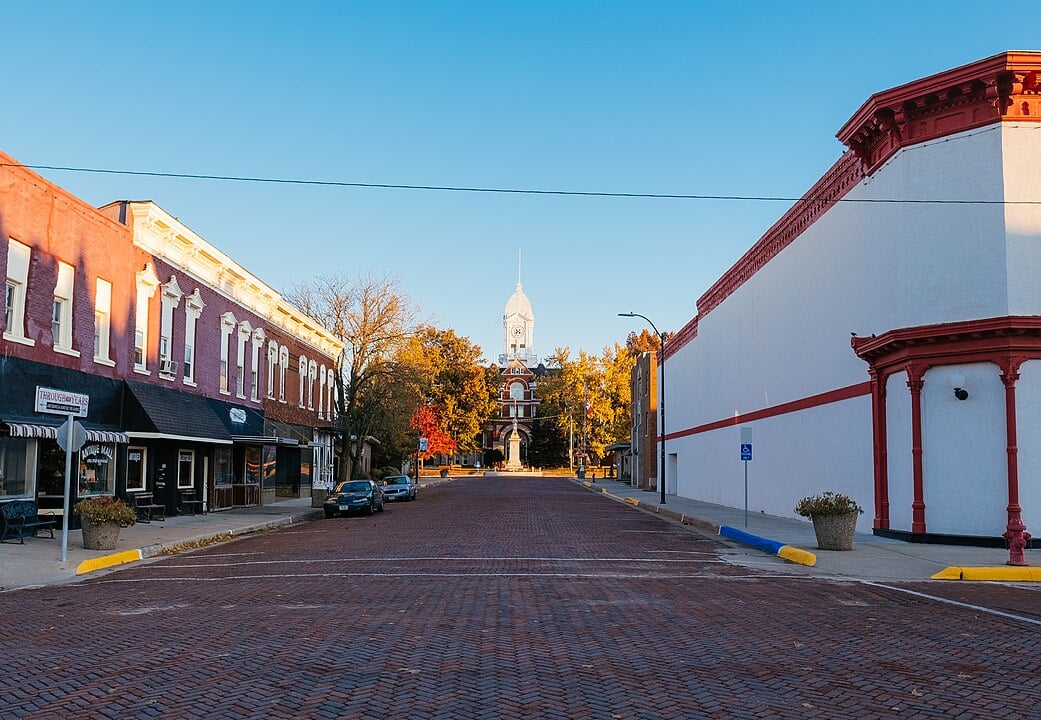 16 of the Most Charming Quilting Towns in Iowa’s Rolling Hills – Home ...