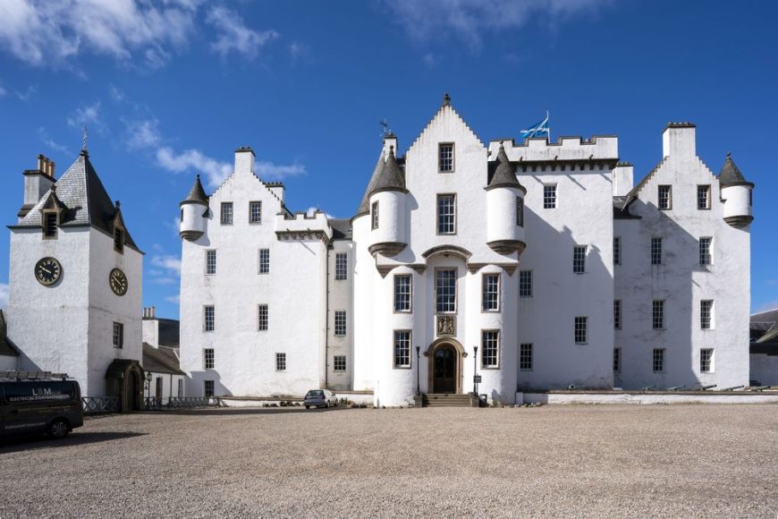 15 Magnificent Historic Estates in Scotland Built by Some of the ...