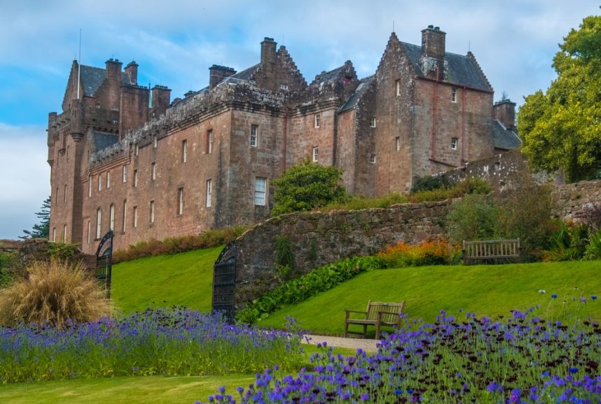 15 Magnificent Historic Estates in Scotland Built by Some of the ...