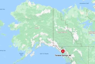 16 of the Best Small Towns that Weave Through Alaska’s Inside Passage ...