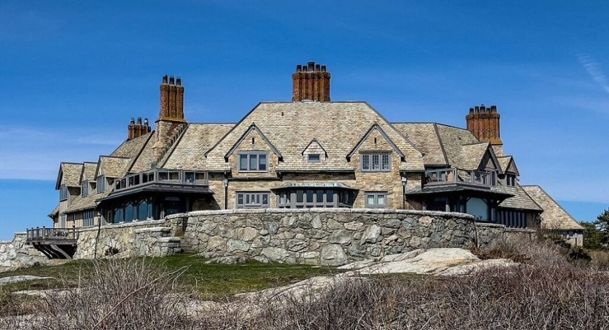 15 Storied Historic Mansions in Rhode Island Built By the Richest ...