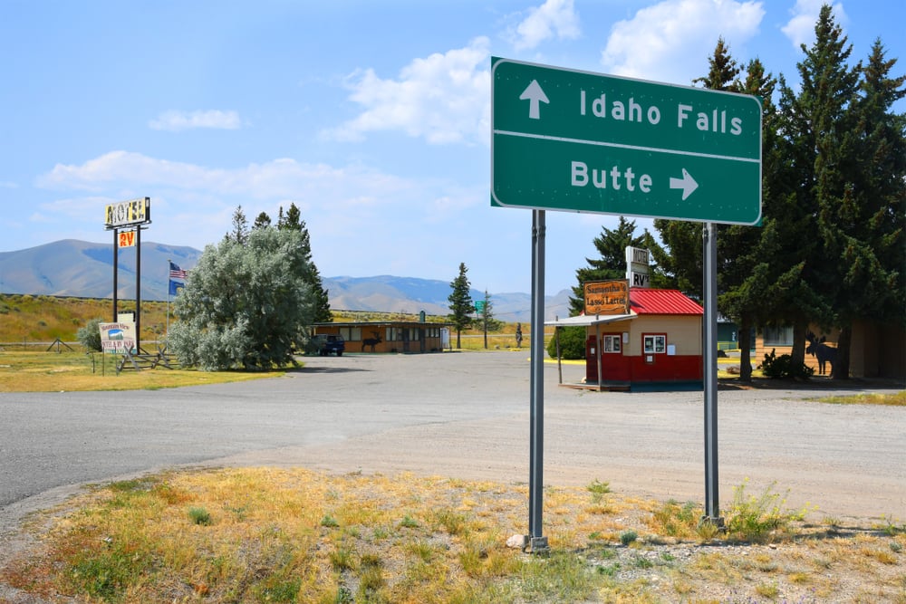 10 Secluded Towns in the Centennial Valley Where Montana Goes Quiet ...