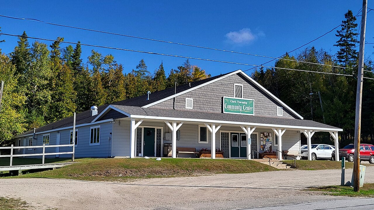 10 Secluded Towns in Michigan’s Upper Peninsula Perfect for Homebuyers ...