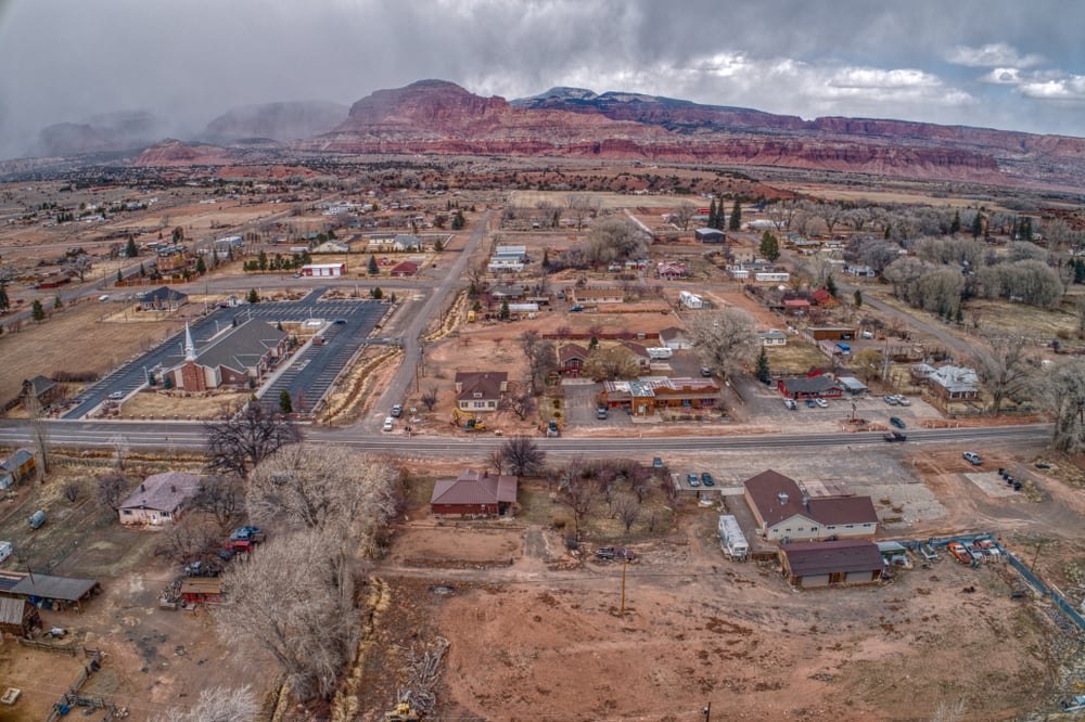 15 of the Prettiest Small Towns in Utah's Rugged Canyon Country