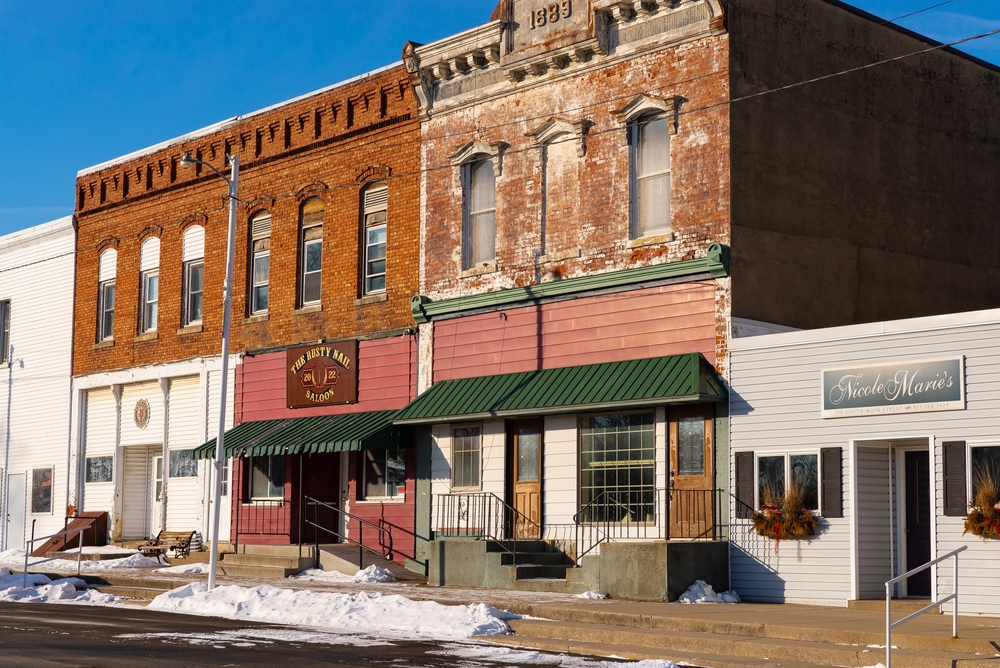 10 Secluded Towns in the Illinois Valley Offer a Slice of Midwestern ...