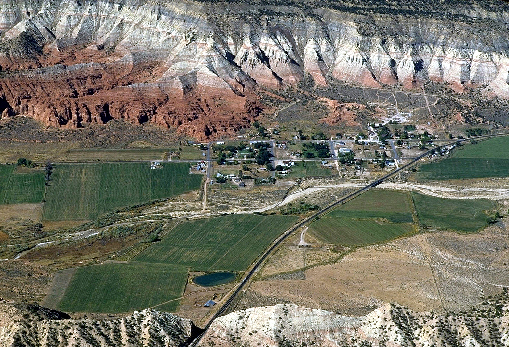 15 of the Prettiest Small Towns in Utah’s Rugged Canyon Country – Home ...