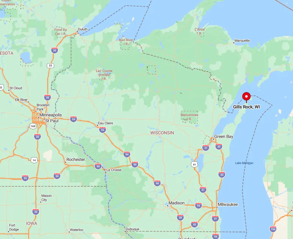 10 Secluded Towns Along the North Shore of Lake Michigan Offer ...