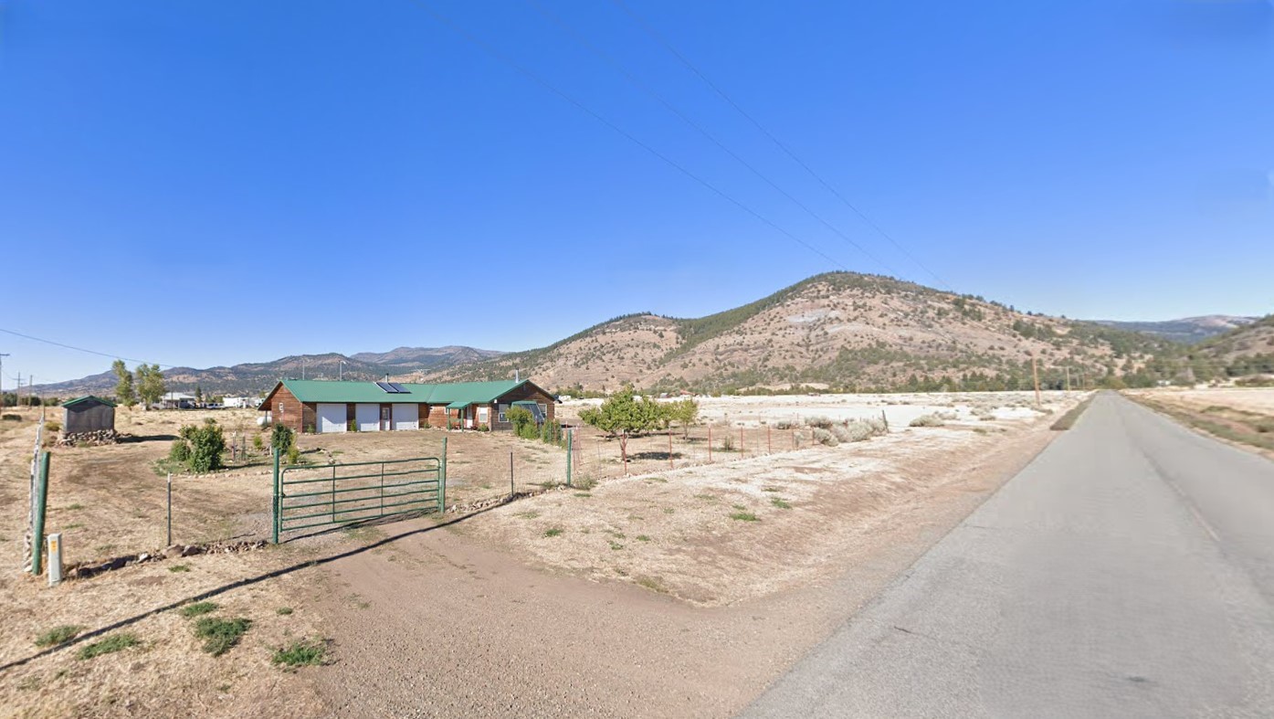 10 Secluded Towns in the Surprise Valley Where the West is Still Wild ...