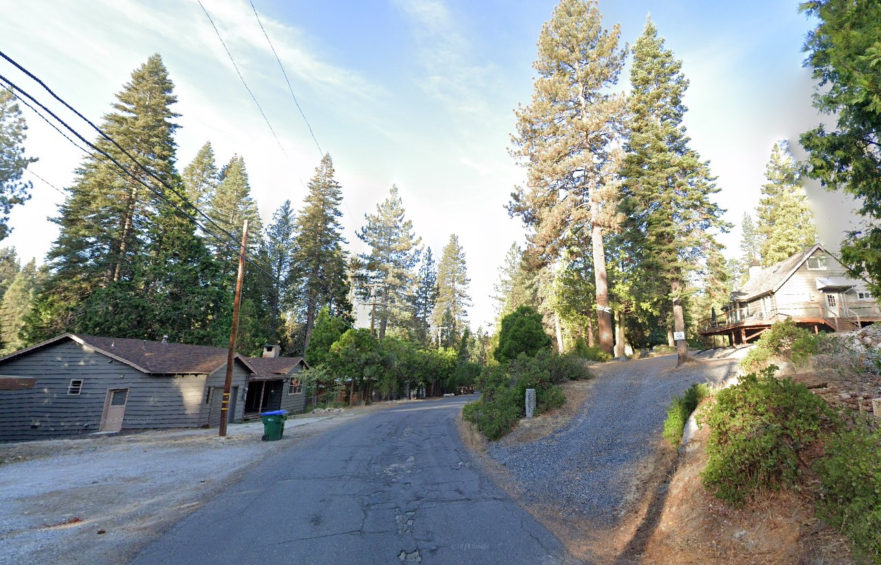 10 Secluded Towns in the Central Sierra Nevada Mountain Range Feature ...
