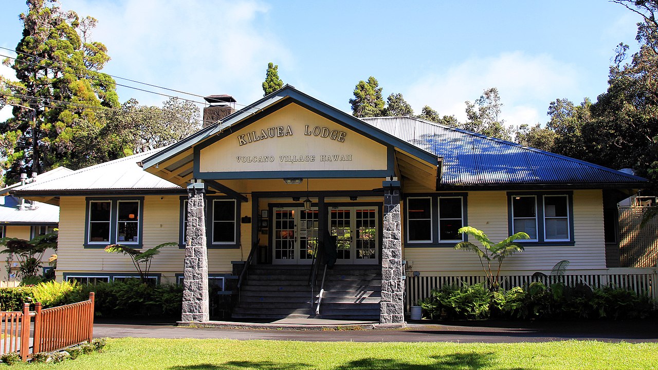15 Small Towns That Sleep Under the Active Volcanoes on Hawaii’s Big ...