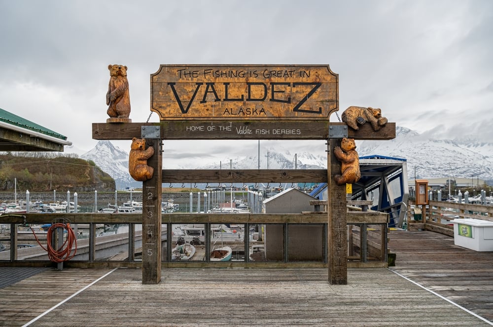 10 of the Most Secluded Towns that Make their Home in Alaska’s Majestic ...