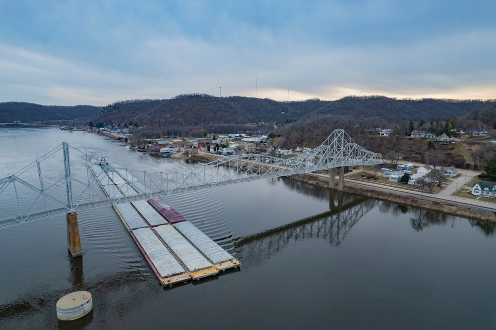 19 Fascinating River Towns Preserve Their Mussel Memories in Iowa’s ...