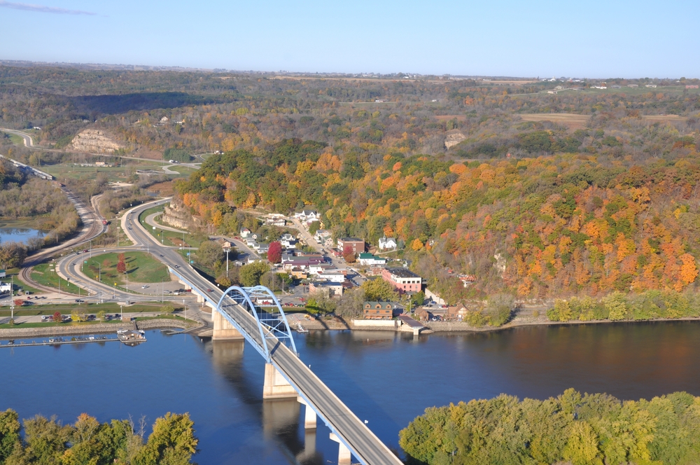 19 Fascinating River Towns Preserve Their Mussel Memories in Iowa’s ...