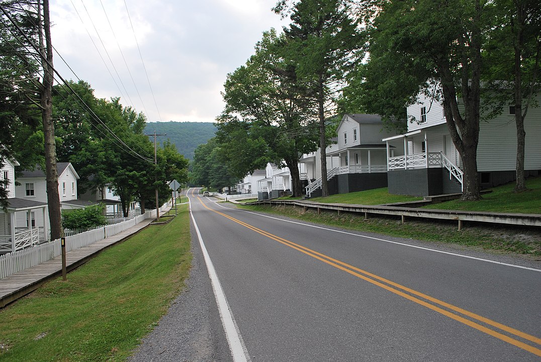 10 Secluded Neighborhoods with Deep Roots in West Virginia’s Mountain ...