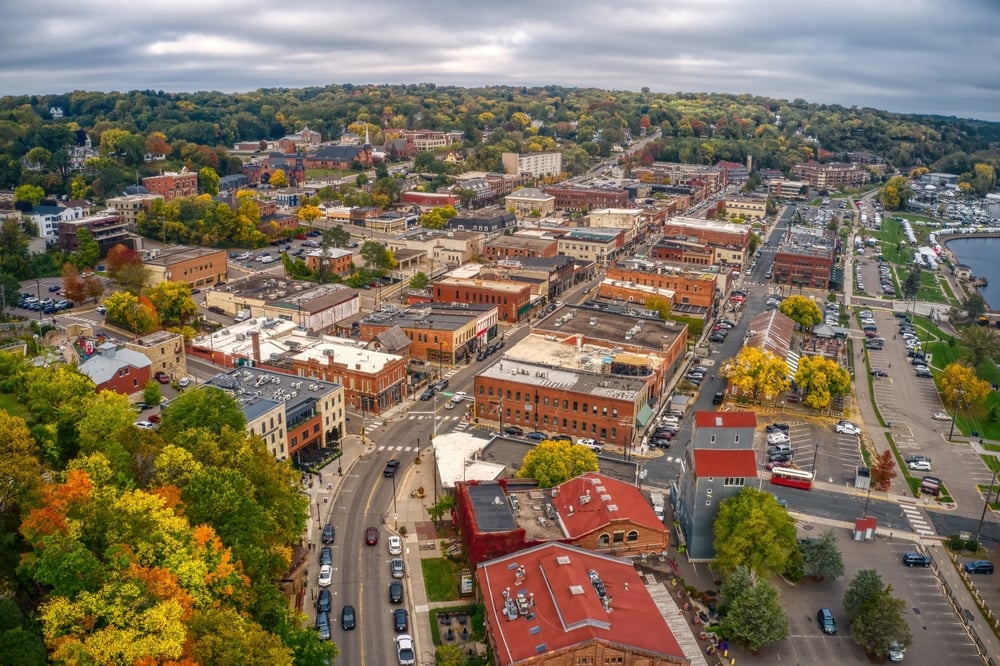 16 Small Midwestern Towns Made Famous on the Big Screen as Treasured ...