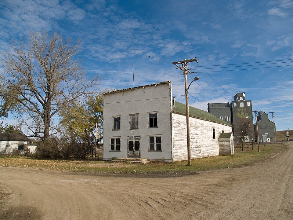 10 Secluded Towns Where the Prairie Meets the Sky in Northwest North Dakota