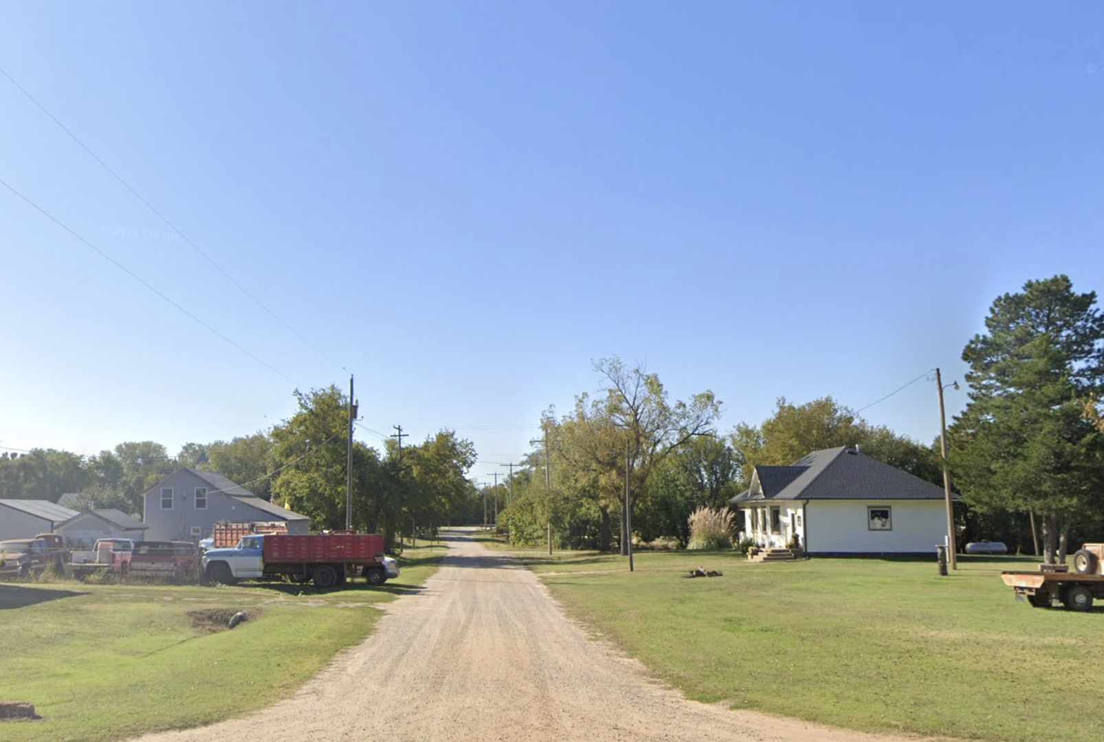 10 Secluded Neighborhoods Make Space Where the Edges Blur in Kansas ...