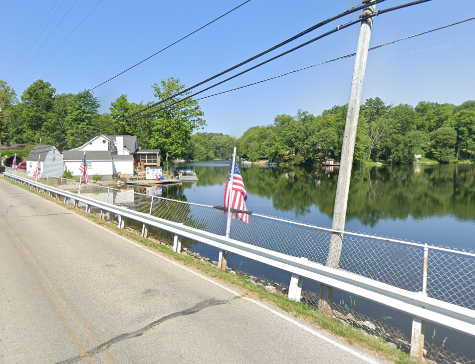 10 Secluded Neighborhoods Set Up Along the Shorelines of Indiana’s Lake ...