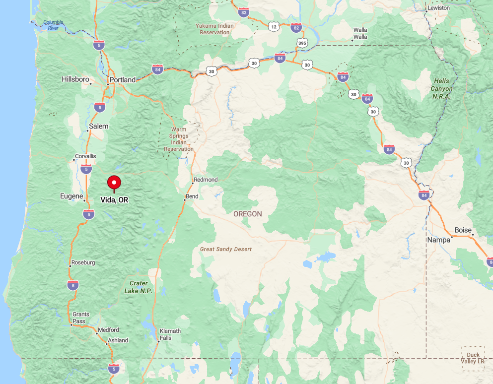 15 Scenic Small Towns in Oregon’s Cascades Where Chasing Waterfalls is ...