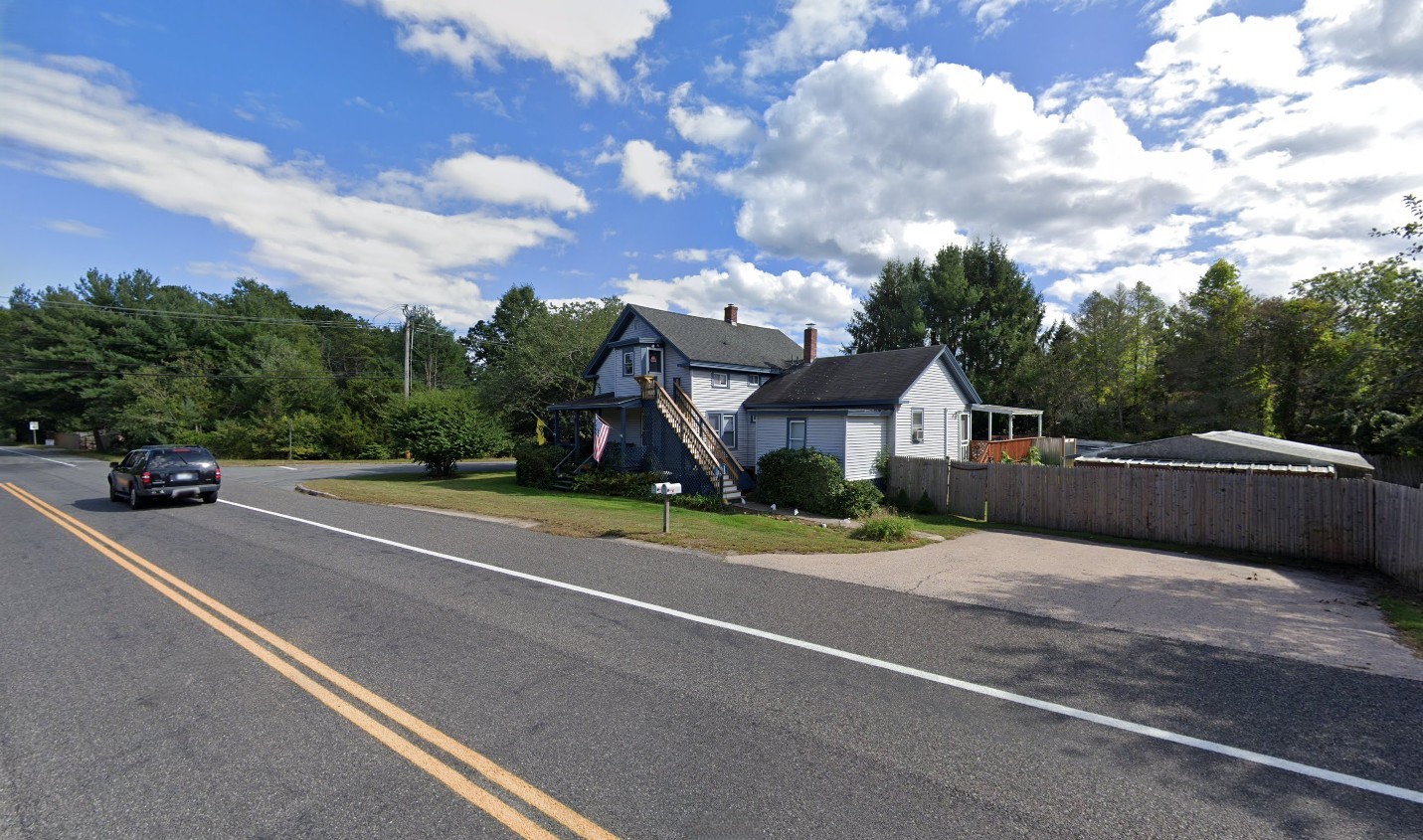 10 Secluded Neighborhoods Rooted Deep in Rhode Island’s South County ...