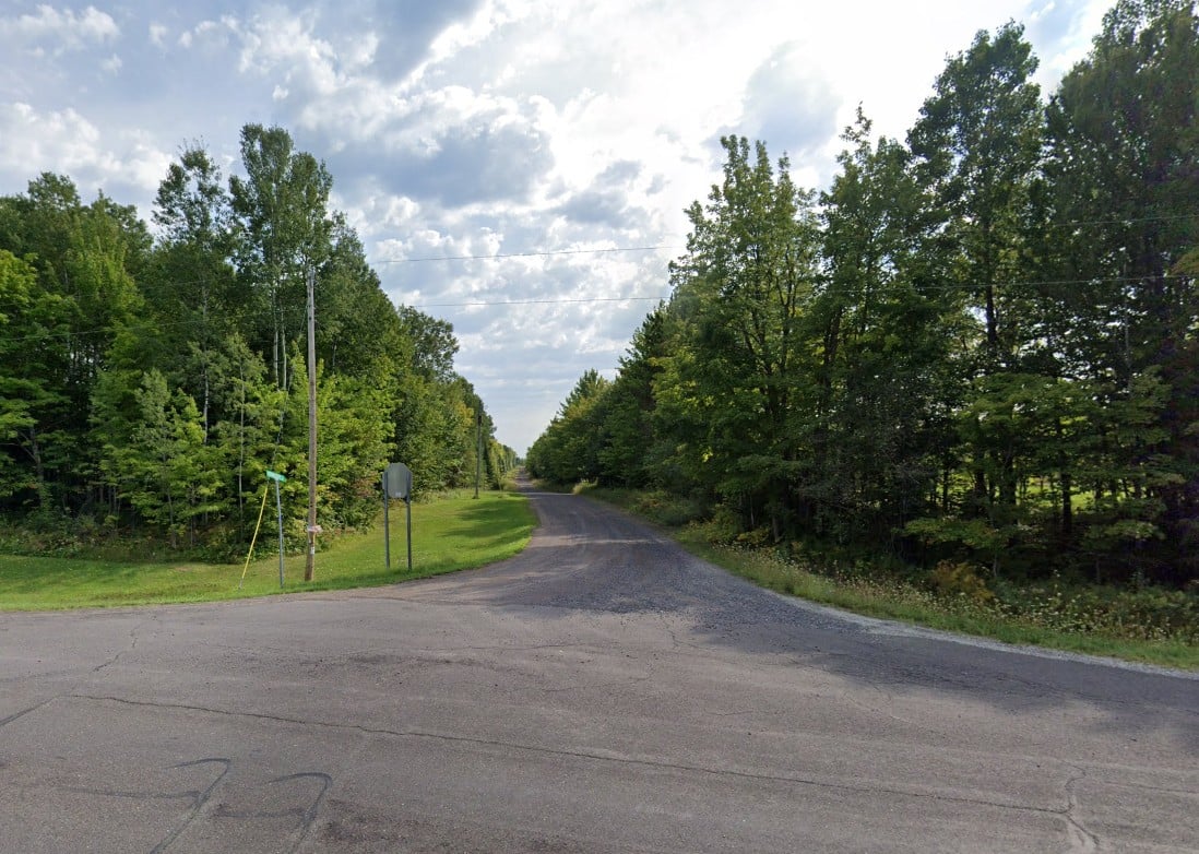 10 Secluded Neighborhoods Living on the Edge in Michigan's Upper Peninsula