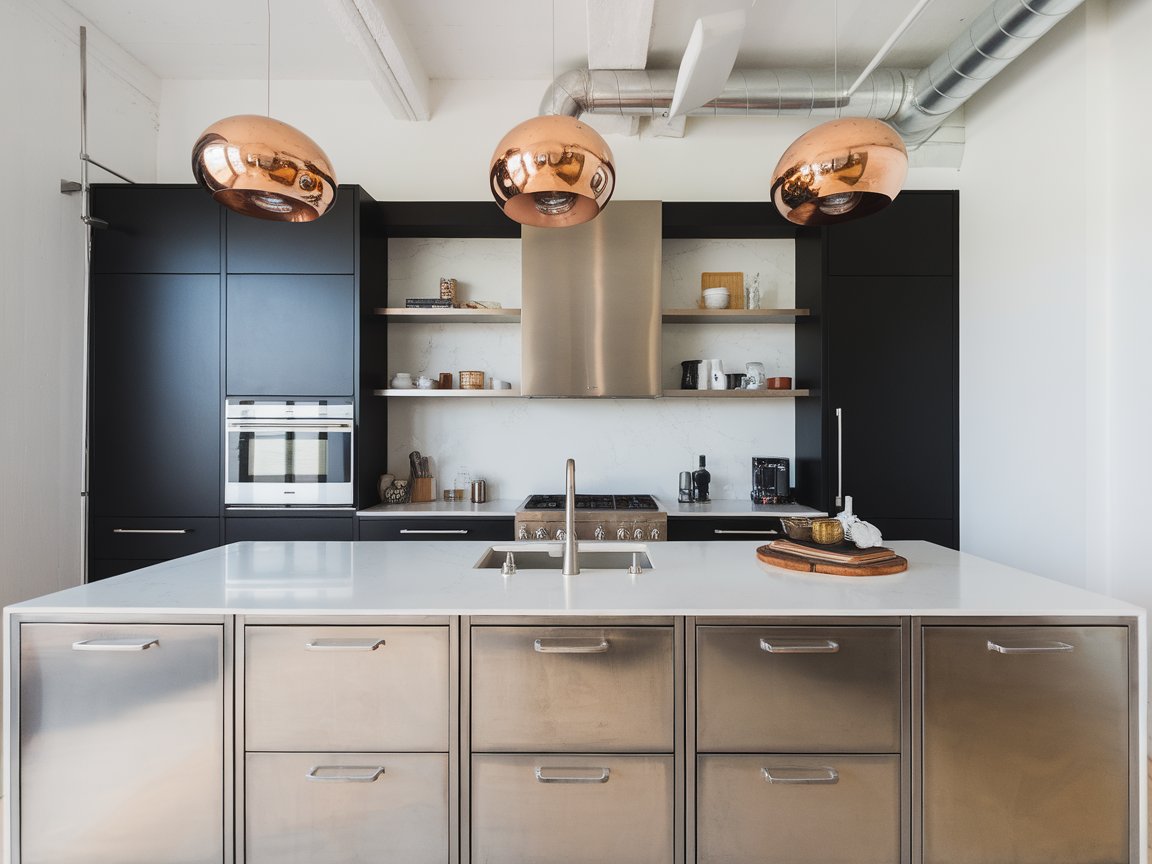 15 Stylish Loft Apartment Kitchens That Blend Function and Design ...