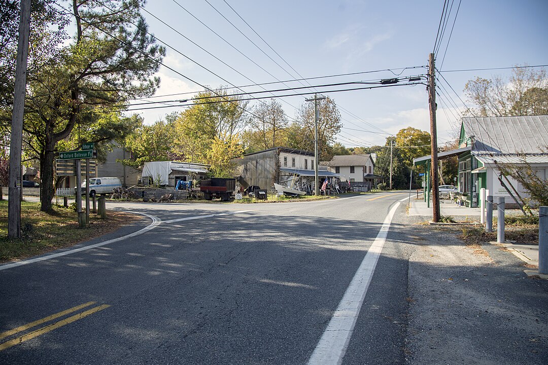 10 Secluded Neighborhoods Immersed in the Rural Landscape of Eastern ...