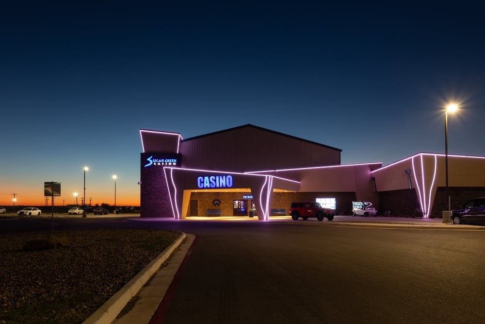 16 Western Oklahoma Towns Where the Rich Cultural History of Route 66 ...