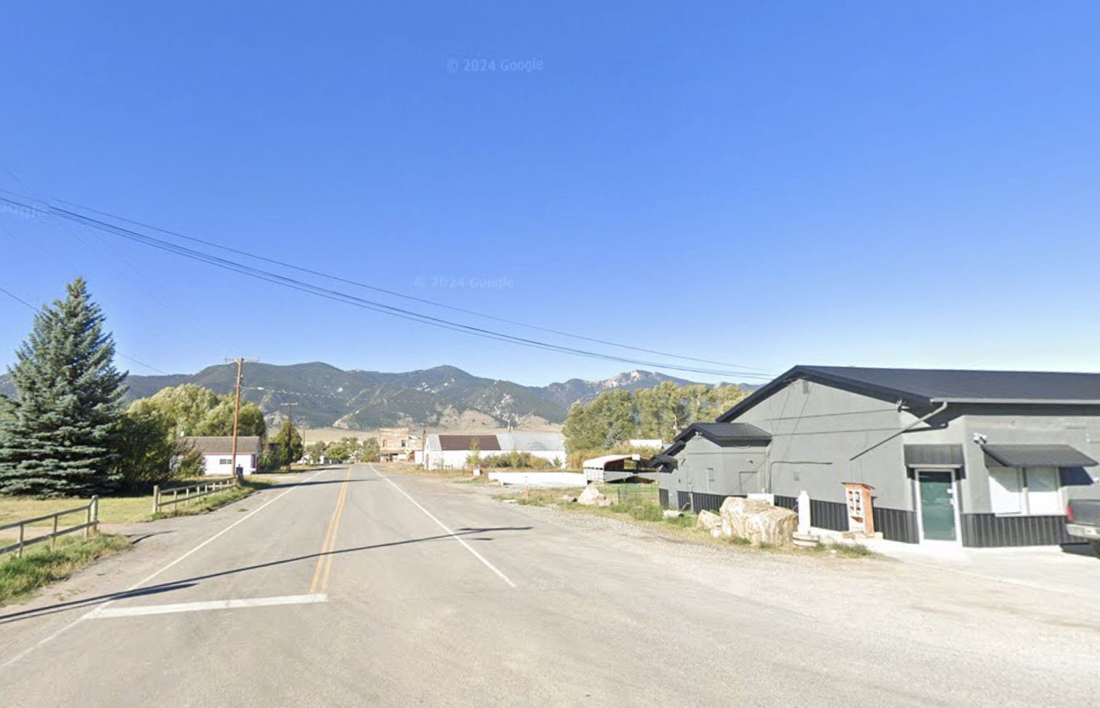 10 Secluded Towns Make the Most of Wide Open Spaces in Southern Montana ...