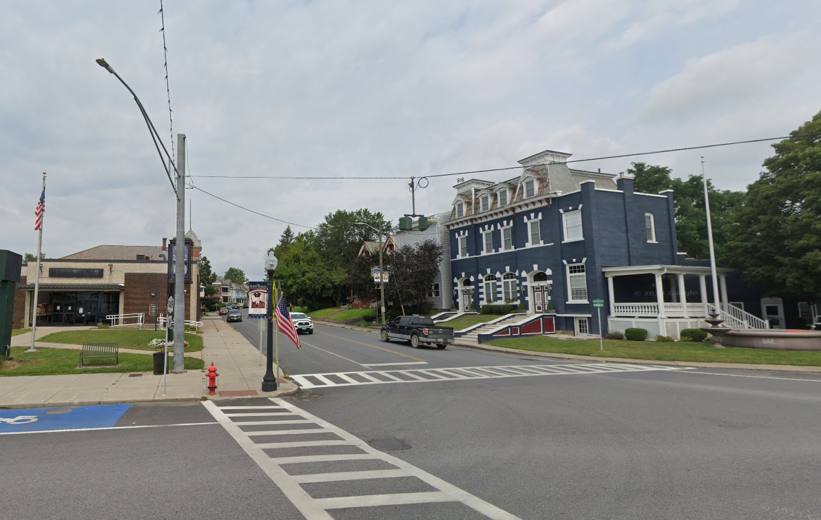 17 Fascinating Towns in Upstate New York that Held the Line During the ...