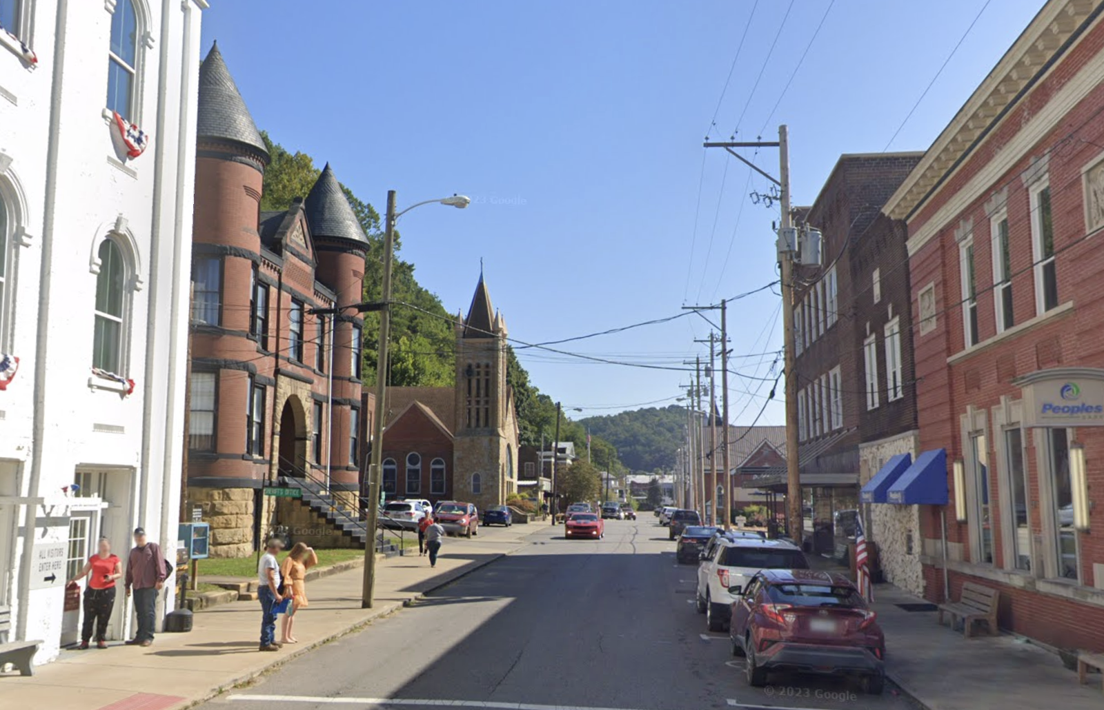 16 of the Most Scenic Towns in Eastern Ohio Where a River Runs Through ...