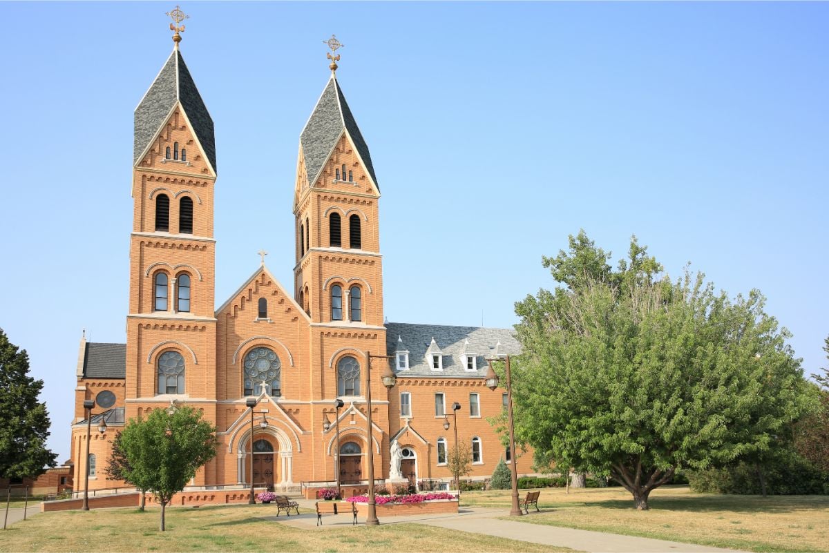 25 Secluded Towns in Western North Dakota