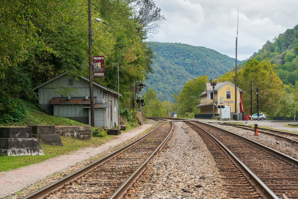10 Secluded Towns Nestled in the Rugged Terrain of West Virginia’s New ...