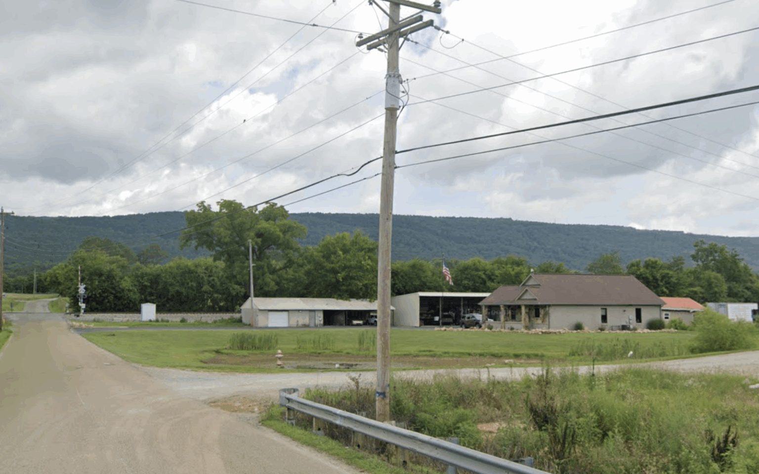 10 Secluded Neighborhoods Nestled in the Natural Beauty of the ...