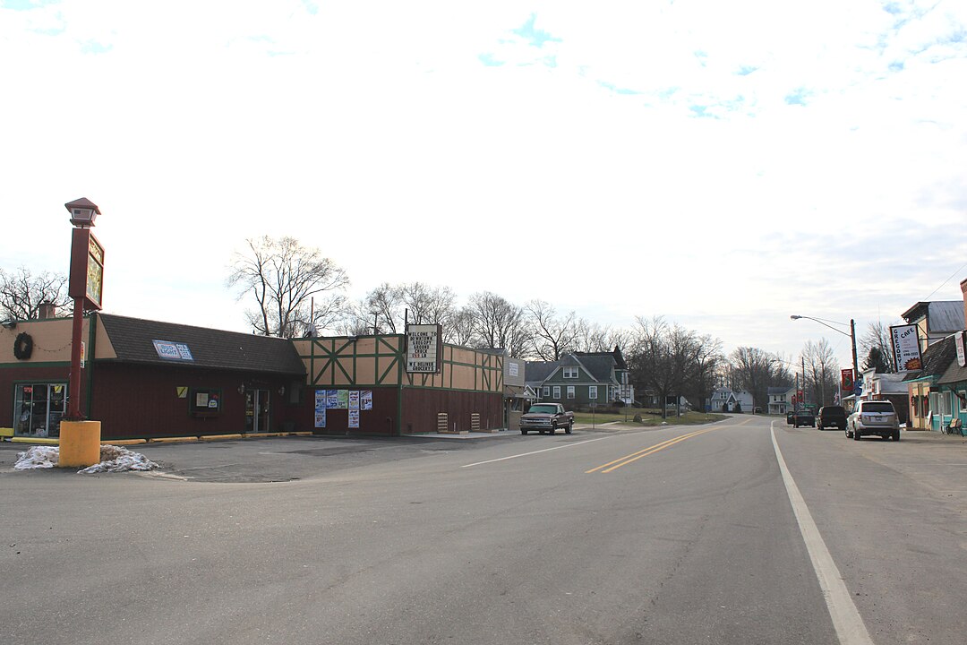 10 Secluded Southern Michigan Neighborhoods Shaped By Land and Light ...